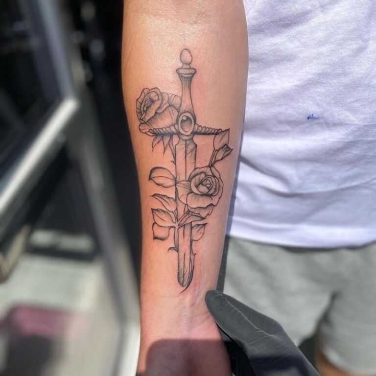 80 Unique Black Rose Tattoo Designs and Meaning